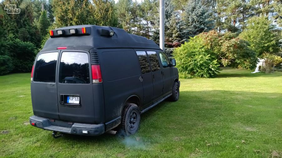 Black Chevrolet Express 2004 in Kaunas, with an engine capacity of 5.30 L and mileage of 90 thousand km for 6000 €, photo 6 on AUTOMOTO.COM.LV