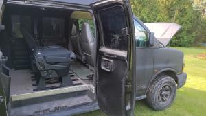 Black Chevrolet Express 2004 in Kaunas, with an engine capacity of 5.30 L and mileage of 90 thousand km for 6000 €, photo 9 on AUTOMOTO.COM.LV