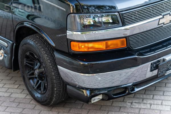 Black Chevrolet Express 2010 in Riga, with an engine capacity of 6.00 L and mileage of 86 thousand km for 28900 €, photo 9 on AUTOMOTO.COM.LV