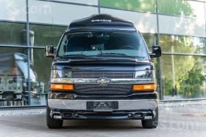 Black Chevrolet Express 2010 in Riga, with an engine capacity of 6.00 L and mileage of 86 thousand km for 28900 €, photo 3 on AUTOMOTO.COM.LV