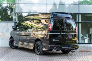 Black Chevrolet Express 2010 in Riga, with an engine capacity of 6.00 L and mileage of 86 thousand km for 28900 €, photo 7 on AUTOMOTO.COM.LV