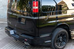 Black Chevrolet Express 2010 in Riga, with an engine capacity of 6.00 L and mileage of 86 thousand km for 28900 €, photo 11 on AUTOMOTO.COM.LV