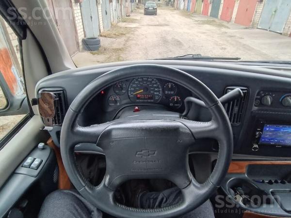 Black Chevrolet Express 1998 in Liepaja, with an engine capacity of 5.70 L and mileage of 200 thousand km for 18990 €, photo 3 on AUTOMOTO.COM.LV