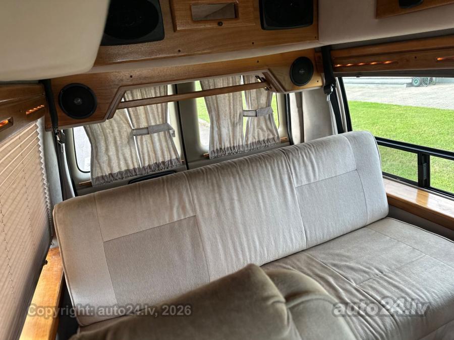Melns Chevrolet Express 1997 Kuresāre, ar dzinēja tilpumu 5.70 L un nobraukumu 186 tūkst. km par 8500 €, foto 8 vietnē AUTOMOTO.COM.LV