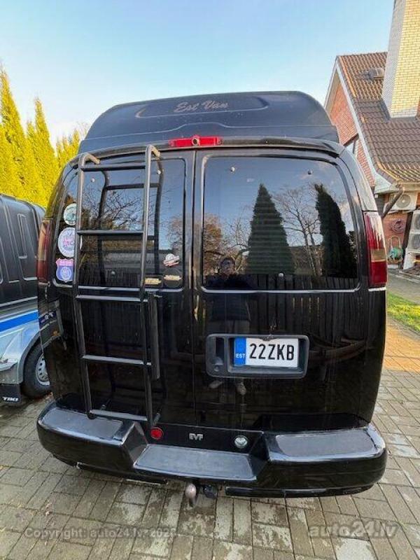 Melns Chevrolet Express 2003 Tallina, ar dzinēja tilpumu 5.30 L un nobraukumu 275 tūkst. km par 22700 €, foto 6 vietnē AUTOMOTO.COM.LV
