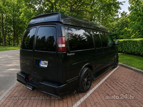 Melns Chevrolet Express 2007 Tallina, ar dzinēja tilpumu 5.30 L un nobraukumu 223 tūkst. km par 20900 €, foto 2 vietnē AUTOMOTO.COM.LV