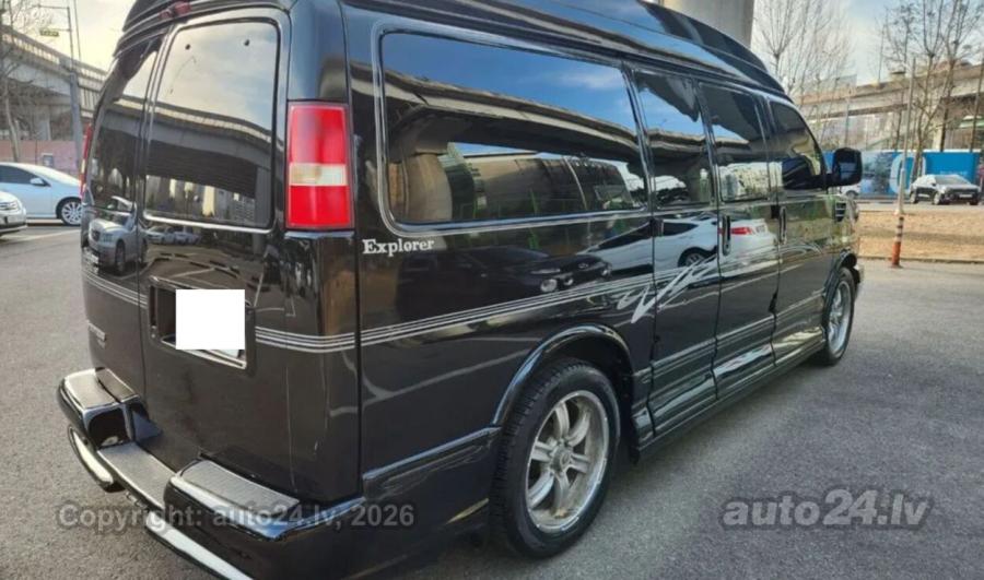 Black Chevrolet Express 2008 in Tallinn, with an engine capacity of 5.30 L and mileage of 55 thousand km for 24900 €, photo 2 on AUTOMOTO.COM.LV