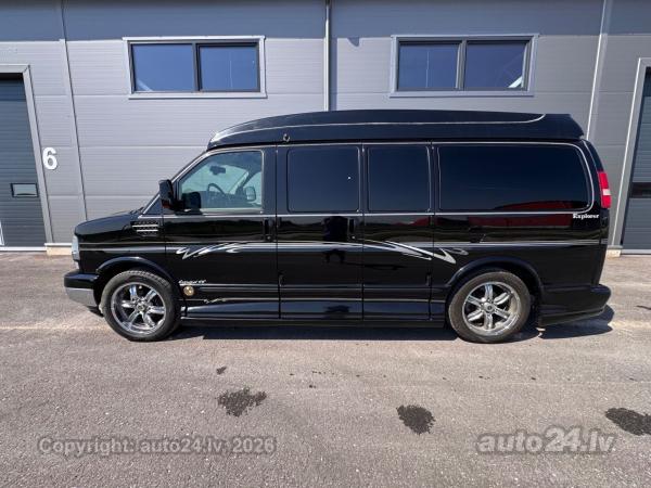 Melns Chevrolet Express 2008 Tallina, ar dzinēja tilpumu 5.30 L un nobraukumu 55 tūkst. km par 24200 €, foto 2 vietnē AUTOMOTO.COM.LV
