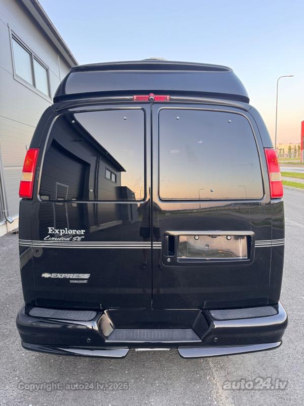 Melns Chevrolet Express 2008 Tallina, ar dzinēja tilpumu 5.30 L un nobraukumu 55 tūkst. km par 24200 €, foto 6 vietnē AUTOMOTO.COM.LV