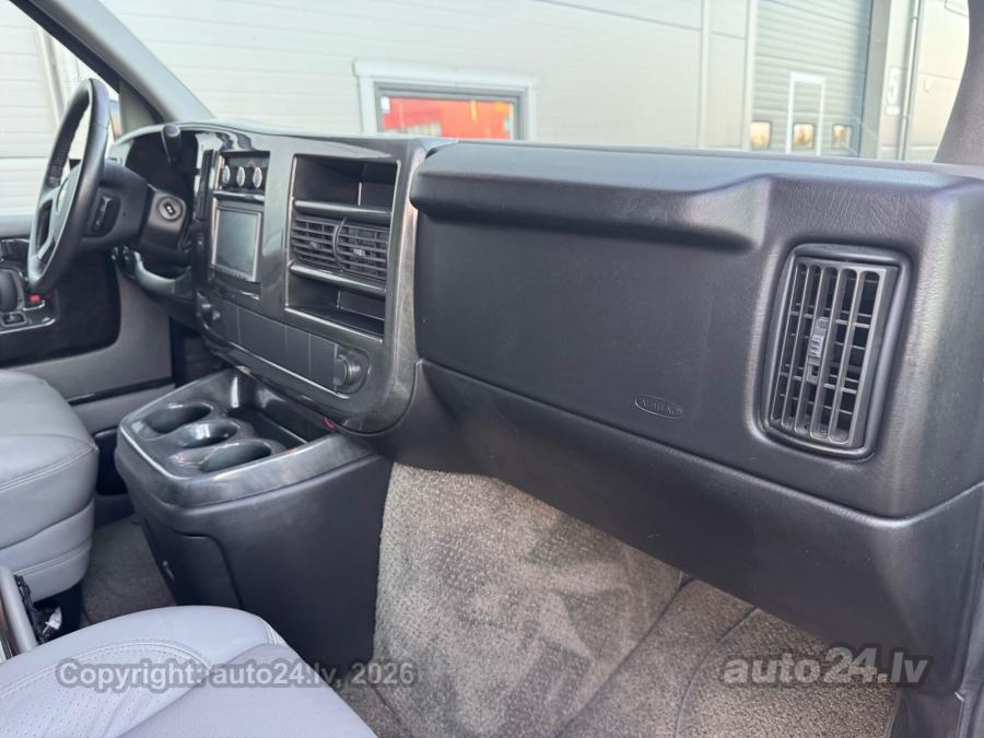 Melns Chevrolet Express 2008 Tallina, ar dzinēja tilpumu 5.30 L un nobraukumu 55 tūkst. km par 24200 €, foto 15 vietnē AUTOMOTO.COM.LV