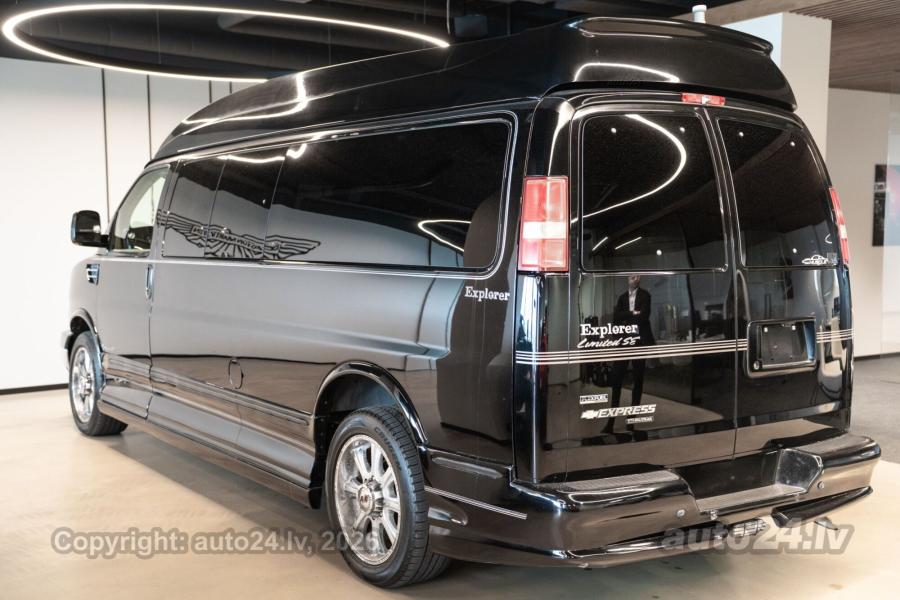Black Chevrolet Express 2010 in Tallinn, with an engine capacity of 6.00 L and mileage of 77 thousand km for 30132 €, photo 7 on AUTOMOTO.COM.LV