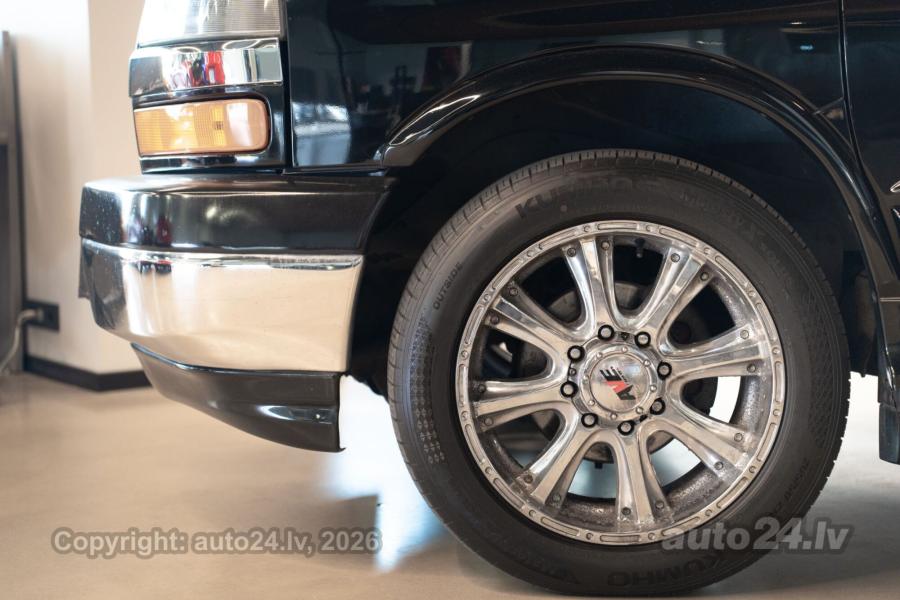 Black Chevrolet Express 2010 in Tallinn, with an engine capacity of 6.00 L and mileage of 77 thousand km for 30132 €, photo 9 on AUTOMOTO.COM.LV