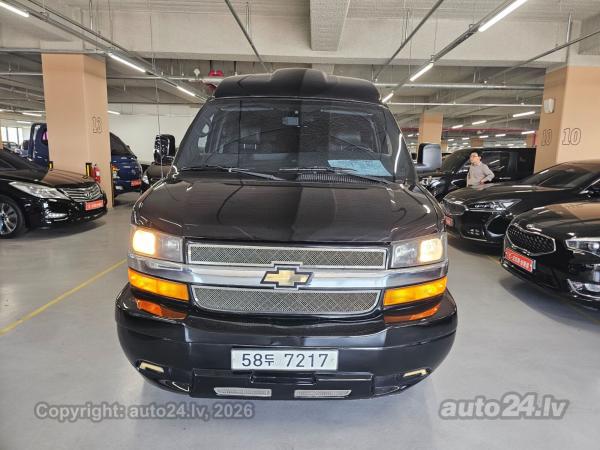 Black Chevrolet Express 2012 in Tallinn, with an engine capacity of 5.30 L and mileage of 176 thousand km for 25900 €, photo 2 on AUTOMOTO.COM.LV
