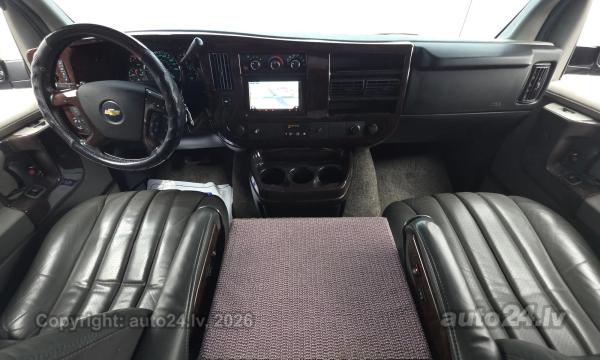 Black Chevrolet Express 2012 in Tallinn, with an engine capacity of 5.30 L and mileage of 176 thousand km for 25900 €, photo 4 on AUTOMOTO.COM.LV