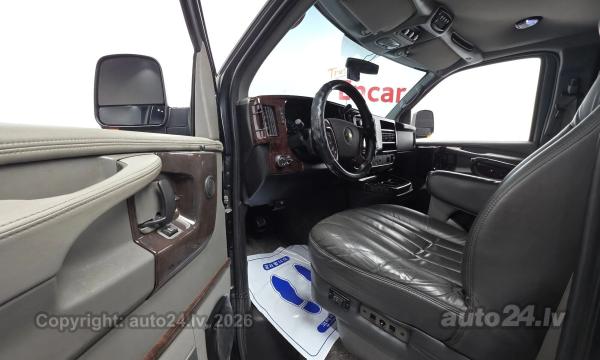 Black Chevrolet Express 2012 in Tallinn, with an engine capacity of 5.30 L and mileage of 176 thousand km for 25900 €, photo 5 on AUTOMOTO.COM.LV