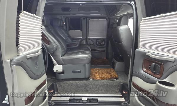 Black Chevrolet Express 2012 in Tallinn, with an engine capacity of 5.30 L and mileage of 176 thousand km for 25900 €, photo 7 on AUTOMOTO.COM.LV