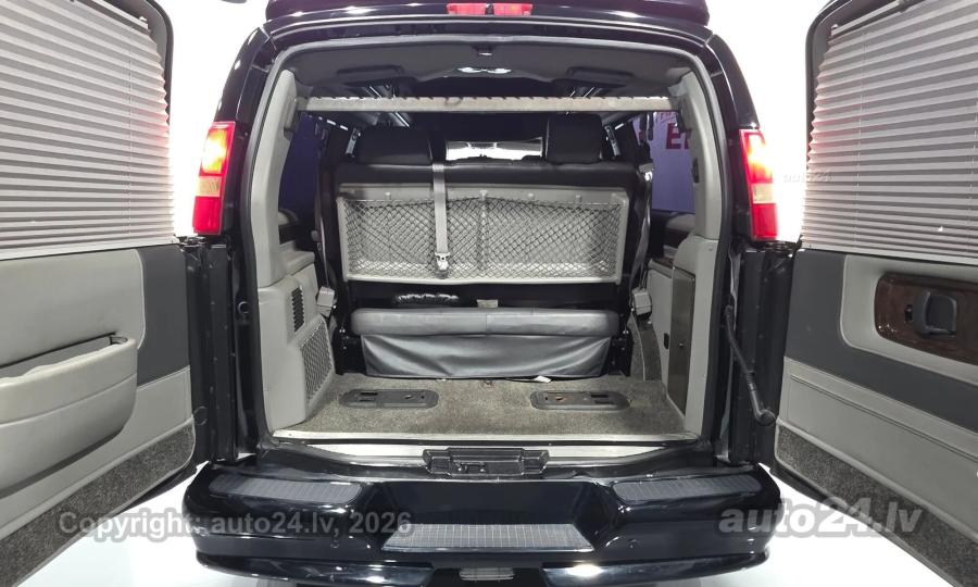 Black Chevrolet Express 2012 in Tallinn, with an engine capacity of 5.30 L and mileage of 176 thousand km for 25900 €, photo 10 on AUTOMOTO.COM.LV