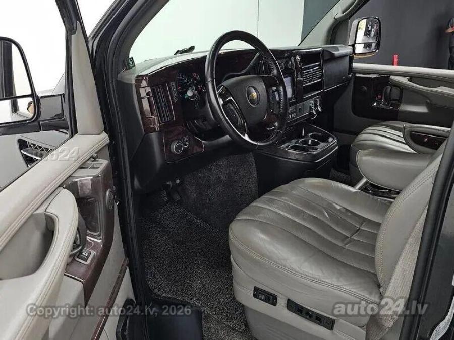Black Chevrolet Express 2013 in Tallinn, with an engine capacity of 5.30 L and mileage of 167 thousand km for 23900 €, photo 6 on AUTOMOTO.COM.LV