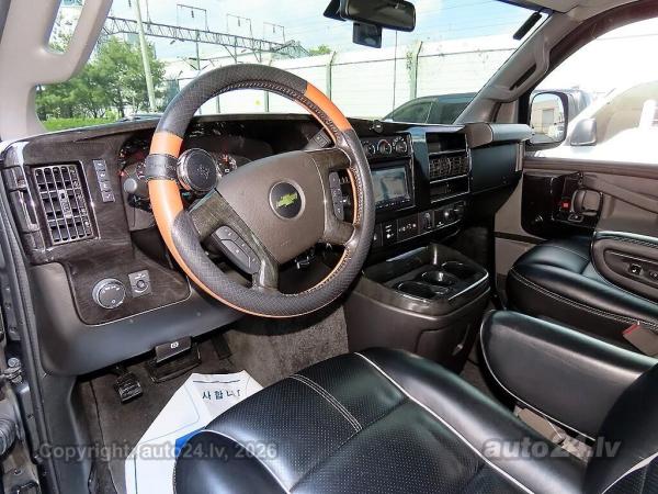 Black Chevrolet Express 2018 in Tallinn, with an engine capacity of 6.00 L and mileage of 30 thousand km for 49900 €, photo 6 on AUTOMOTO.COM.LV