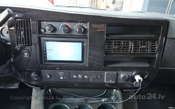 Melns Chevrolet Express 2020 Tallina, ar dzinēja tilpumu 6.00 L un nobraukumu 25 tūkst. km par 69900 €, foto 11 vietnē AUTOMOTO.COM.LV