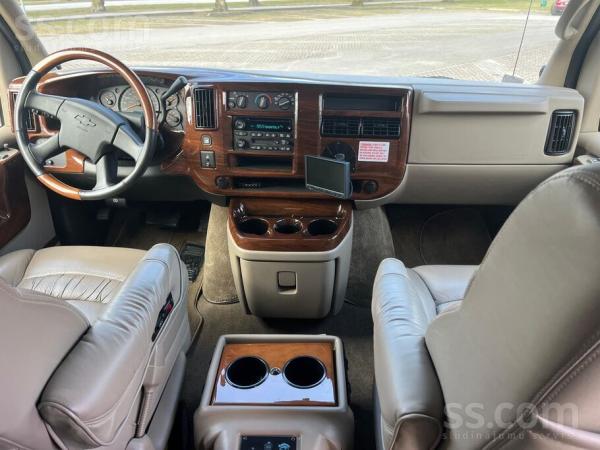 Brūns Chevrolet Express 2006 Rīga, ar dzinēja tilpumu 5.70 L un nobraukumu 49 tūkst. km par 42300 €, foto 8 vietnē AUTOMOTO.COM.LV