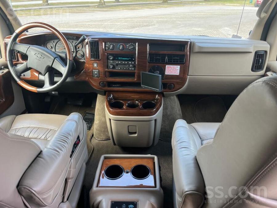 Brūns Chevrolet Express 2006 Rīga, ar dzinēja tilpumu 5.70 L un nobraukumu 49 tūkst. km par 42300 €, foto 9 vietnē AUTOMOTO.COM.LV