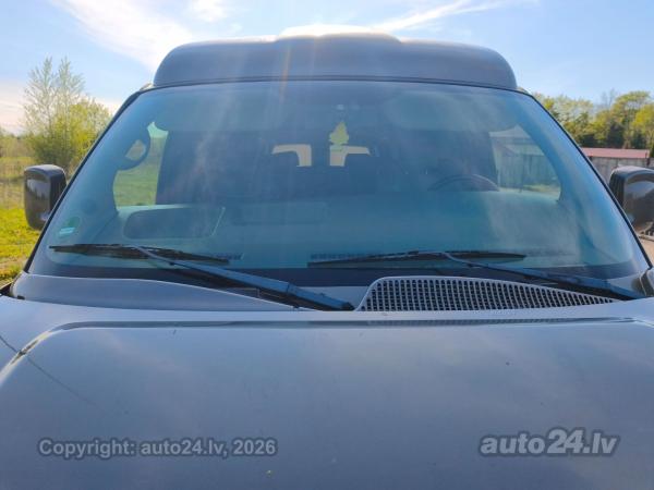 Brūns Chevrolet Express 2005 Tallina, ar dzinēja tilpumu 5.30 L un nobraukumu 166 tūkst. km par 17999 €, foto 3 vietnē AUTOMOTO.COM.LV
