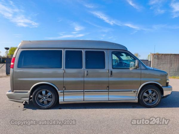Brūns Chevrolet Express 2005 Tallina, ar dzinēja tilpumu 5.30 L un nobraukumu 166 tūkst. km par 17999 €, foto 5 vietnē AUTOMOTO.COM.LV