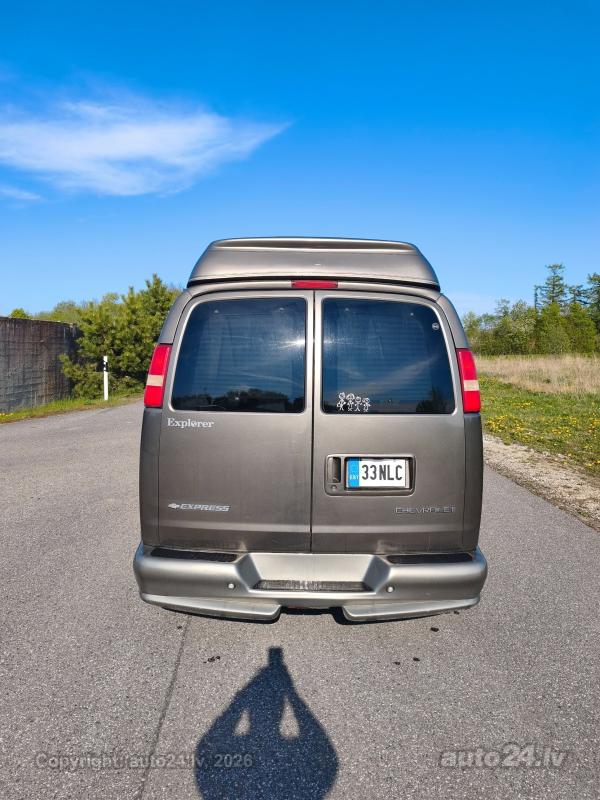 Brūns Chevrolet Express 2005 Tallina, ar dzinēja tilpumu 5.30 L un nobraukumu 166 tūkst. km par 17999 €, foto 6 vietnē AUTOMOTO.COM.LV