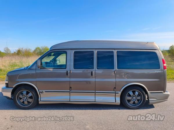 Brūns Chevrolet Express 2005 Tallina, ar dzinēja tilpumu 5.30 L un nobraukumu 166 tūkst. km par 17999 €, foto 7 vietnē AUTOMOTO.COM.LV