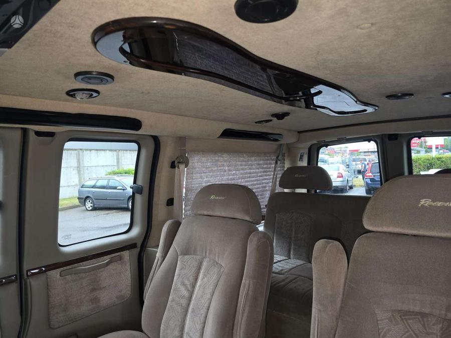 Zaļš Chevrolet Express 2004 Panevēža, ar dzinēja tilpumu 5.30 L un nobraukumu 163 tūkst. km par 10200 €, foto 9 vietnē AUTOMOTO.COM.LV