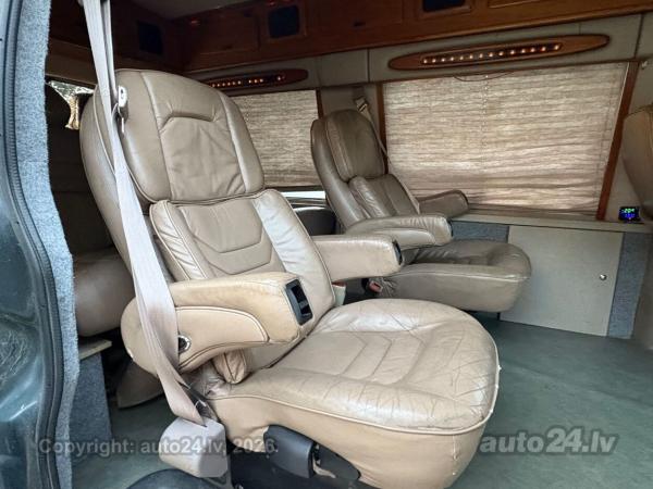 Zaļš Chevrolet Express 1997 Rapla, ar dzinēja tilpumu 5.70 L un nobraukumu 250 tūkst. km par 5500 €, foto 11 vietnē AUTOMOTO.COM.LV