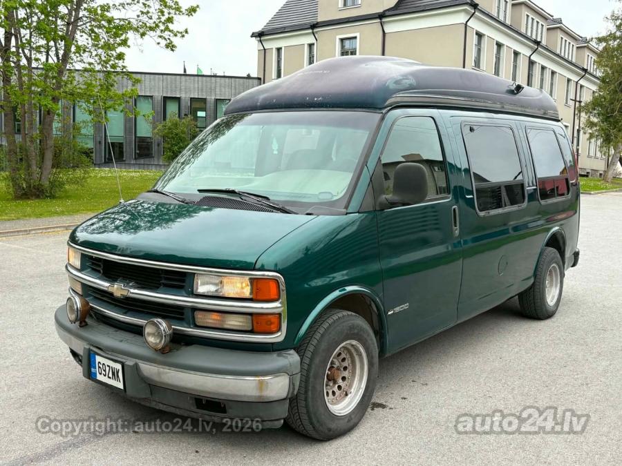 Green Chevrolet Express 1997 in Jogeva, with an engine capacity of 5.70 L and mileage of 0 thousand km for 5000 €, photo 1 on AUTOMOTO.COM.LV