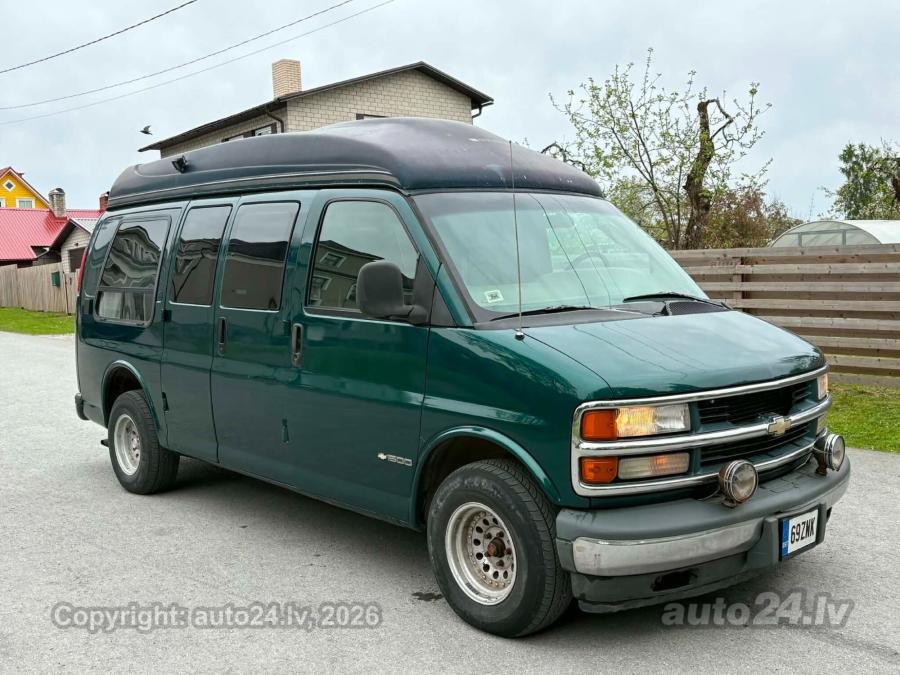 Green Chevrolet Express 1997 in Jogeva, with an engine capacity of 5.70 L and mileage of 0 thousand km for 5000 €, photo 3 on AUTOMOTO.COM.LV