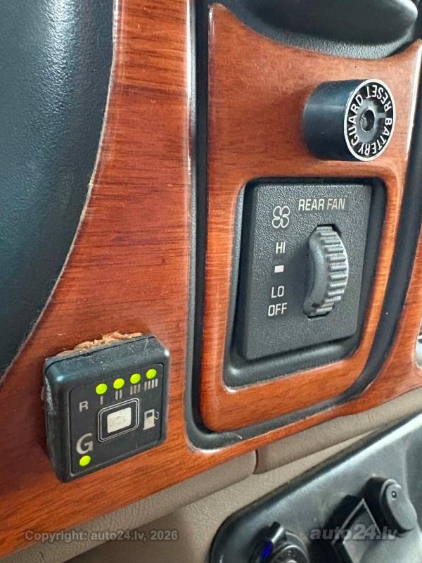 Zaļš Chevrolet Express 1997 Jegeva, ar dzinēja tilpumu 5.70 L un nobraukumu 0 tūkst. km par 5000 €, foto 6 vietnē AUTOMOTO.COM.LV