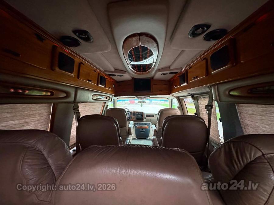 Green Chevrolet Express 1997 in Jogeva, with an engine capacity of 5.70 L and mileage of 0 thousand km for 5000 €, photo 11 on AUTOMOTO.COM.LV