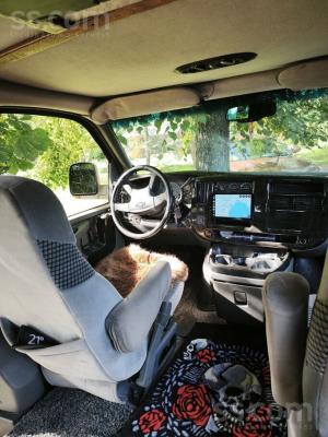 Pelēks Chevrolet Express 2004 Rīga, ar dzinēja tilpumu 4.30 L un nobraukumu 207 tūkst. km par 12500 €, foto 4 vietnē AUTOMOTO.COM.LV