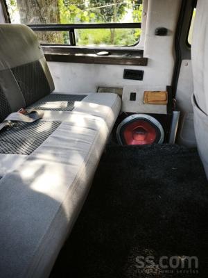 Pelēks Chevrolet Express 2004 Rīga, ar dzinēja tilpumu 4.30 L un nobraukumu 207 tūkst. km par 12500 €, foto 5 vietnē AUTOMOTO.COM.LV