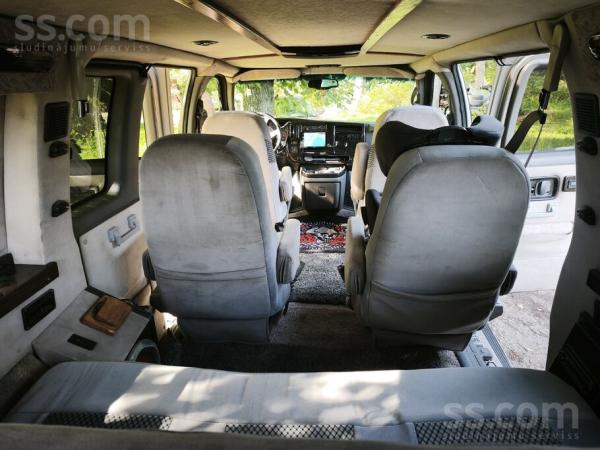 Grey Chevrolet Express 2004 in Riga, with an engine capacity of 4.30 L and mileage of 207 thousand km for 12500 €, photo 7 on AUTOMOTO.COM.LV