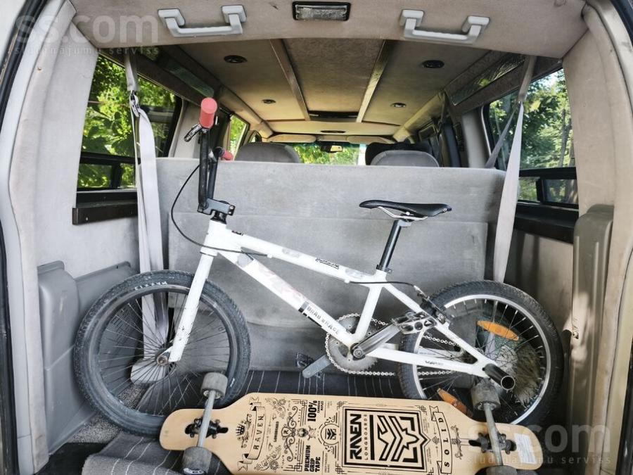 Pelēks Chevrolet Express 2004 Rīga, ar dzinēja tilpumu 4.30 L un nobraukumu 207 tūkst. km par 12500 €, foto 9 vietnē AUTOMOTO.COM.LV