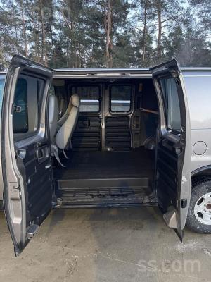 Grey Chevrolet Express 2007 in Riga, with an engine capacity of 5.30 L and mileage of 266 thousand km for 7500 €, photo 12 on AUTOMOTO.COM.LV
