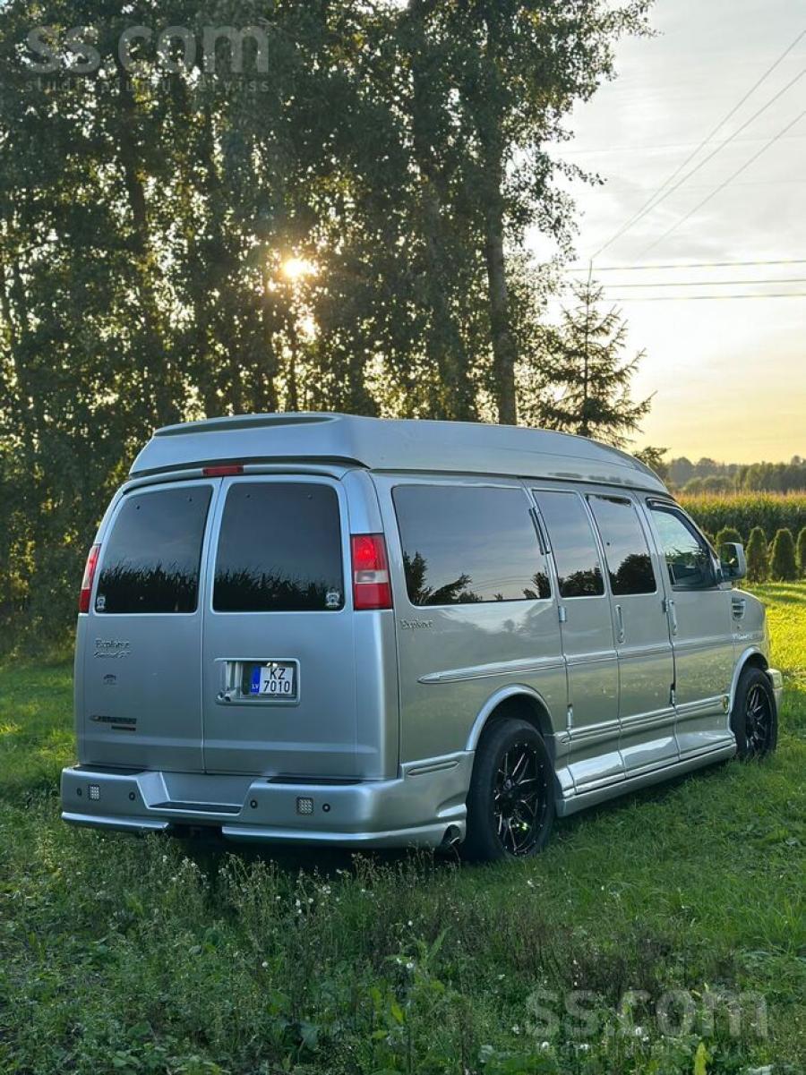 Pelēks Chevrolet Express 2014 Rīga, ar dzinēja tilpumu 5.30 L un nobraukumu 70 tūkst. km par 39990 €, foto 3 vietnē AUTOMOTO.COM.LV