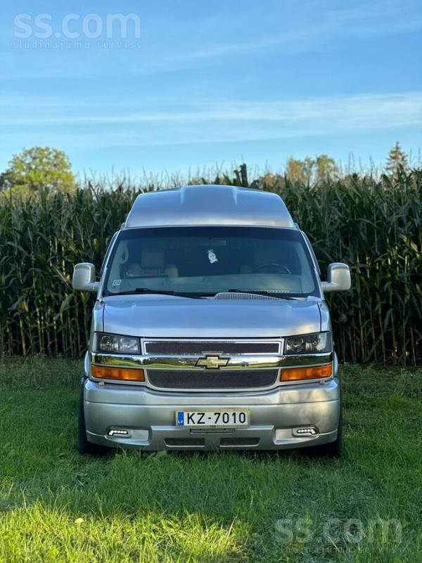 Grey Chevrolet Express 2014 in Riga, with an engine capacity of 5.30 L and mileage of 70 thousand km for 39990 €, photo 5 on AUTOMOTO.COM.LV