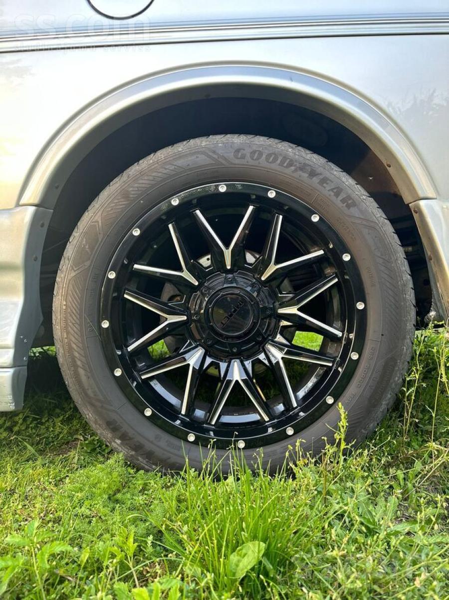 Pelēks Chevrolet Express 2014 Rīga, ar dzinēja tilpumu 5.30 L un nobraukumu 70 tūkst. km par 39990 €, foto 12 vietnē AUTOMOTO.COM.LV
