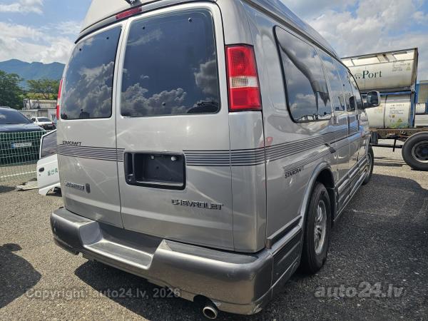 Grey Chevrolet Express 2006 in Tallinn, with an engine capacity of 5.30 L and mileage of 111 thousand km for 15255 €, photo 4 on AUTOMOTO.COM.LV