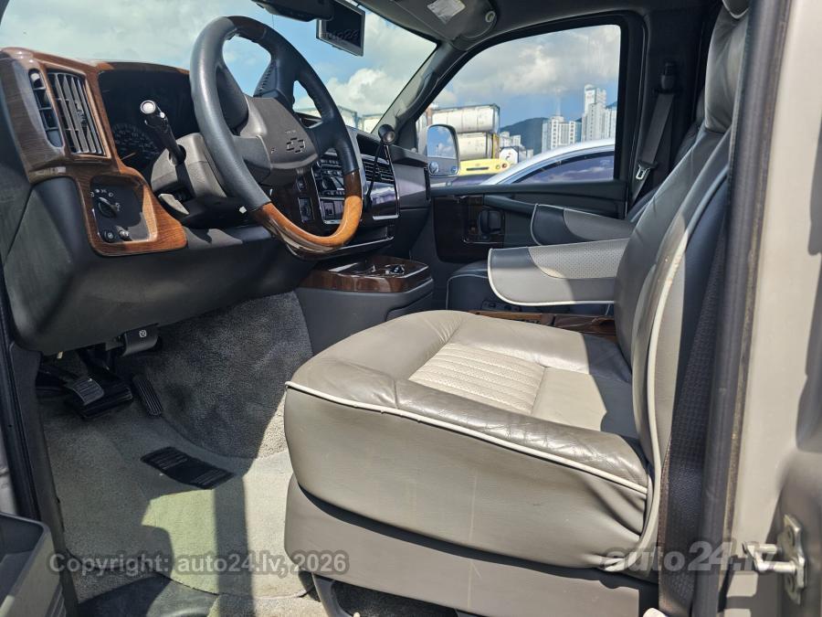 Pelēks Chevrolet Express 2006 Tallina, ar dzinēja tilpumu 5.30 L un nobraukumu 111 tūkst. km par 15255 €, foto 7 vietnē AUTOMOTO.COM.LV