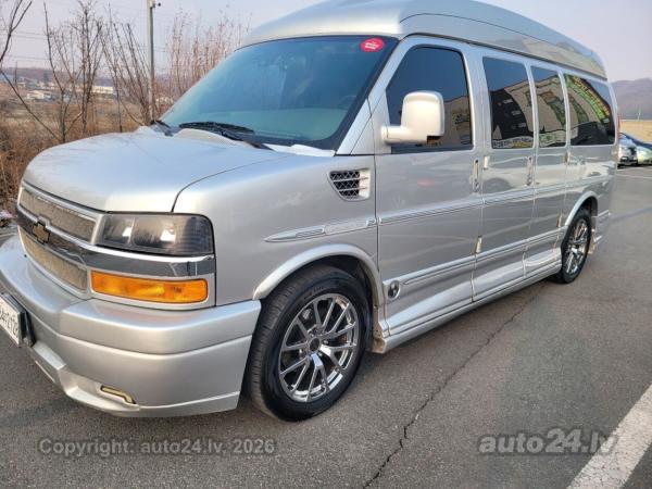 Pelēks Chevrolet Express 2012 Tallina, ar dzinēja tilpumu 5.30 L un nobraukumu 138 tūkst. km par 25900 €, foto 1 vietnē AUTOMOTO.COM.LV