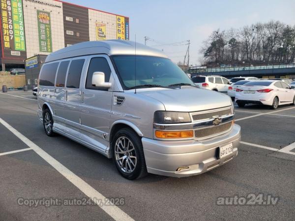 Pelēks Chevrolet Express 2012 Tallina, ar dzinēja tilpumu 5.30 L un nobraukumu 138 tūkst. km par 25900 €, foto 2 vietnē AUTOMOTO.COM.LV