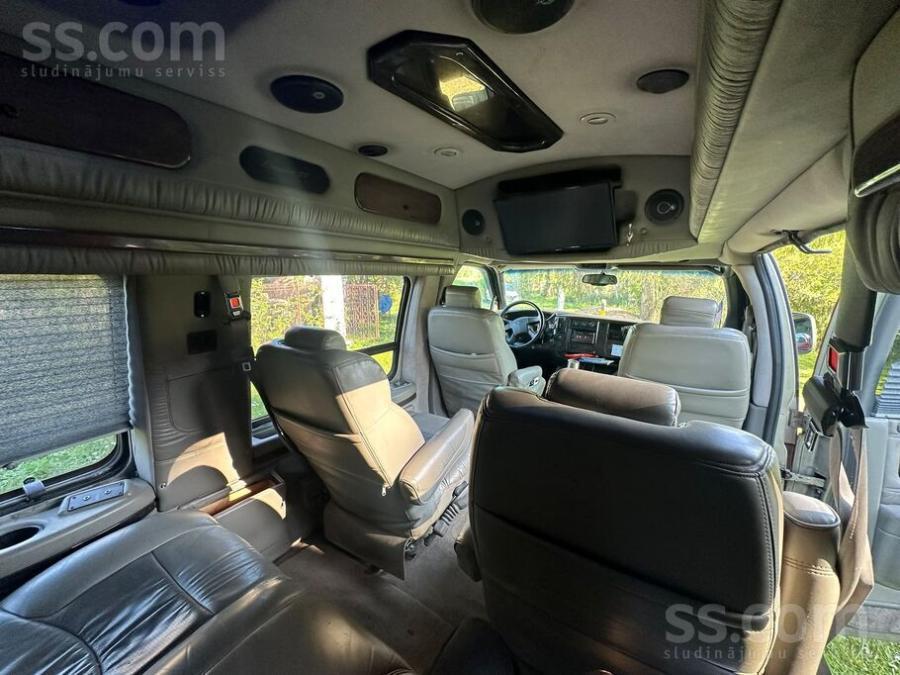 Orange Chevrolet Express 2004 in Riga, with an engine capacity of 5.30 L and mileage of 157 thousand km for 7000 €, photo 8 on AUTOMOTO.COM.LV