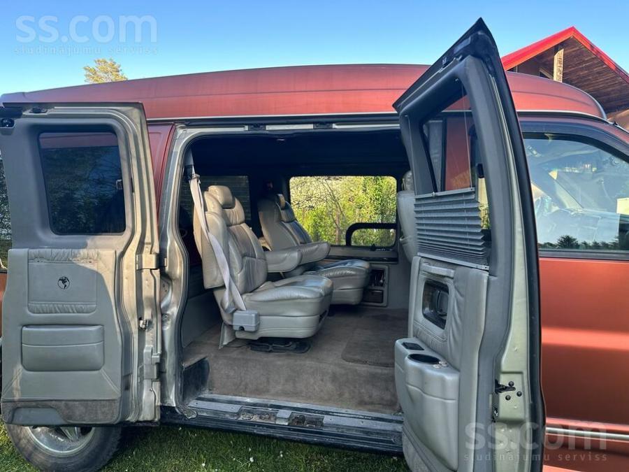 Orange Chevrolet Express 2004 in Riga, with an engine capacity of 5.30 L and mileage of 157 thousand km for 7000 €, photo 11 on AUTOMOTO.COM.LV